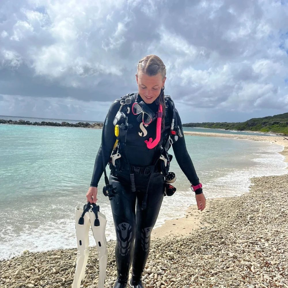 Global Dive Team - Laura van Loon - SCUBAPRO