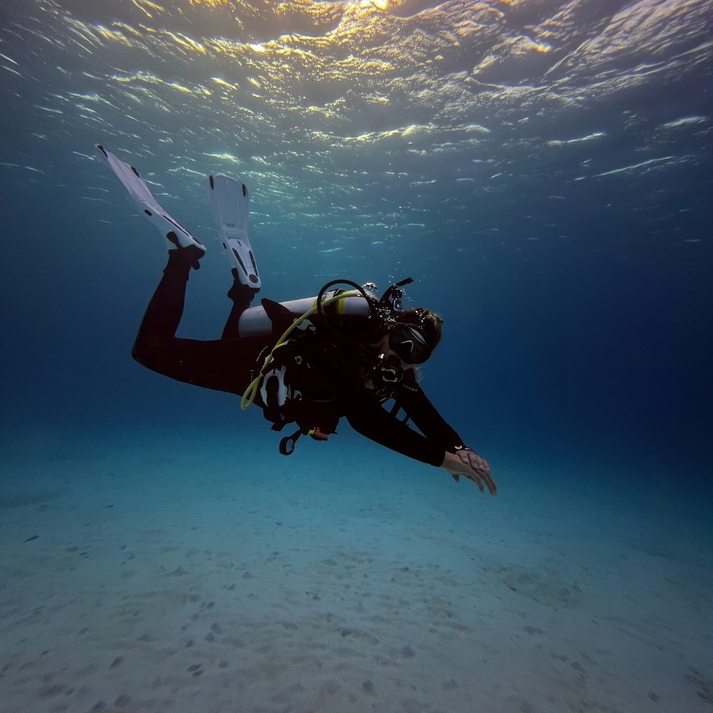 Global Dive Team - Kira Hartwigsen - SCUBAPRO