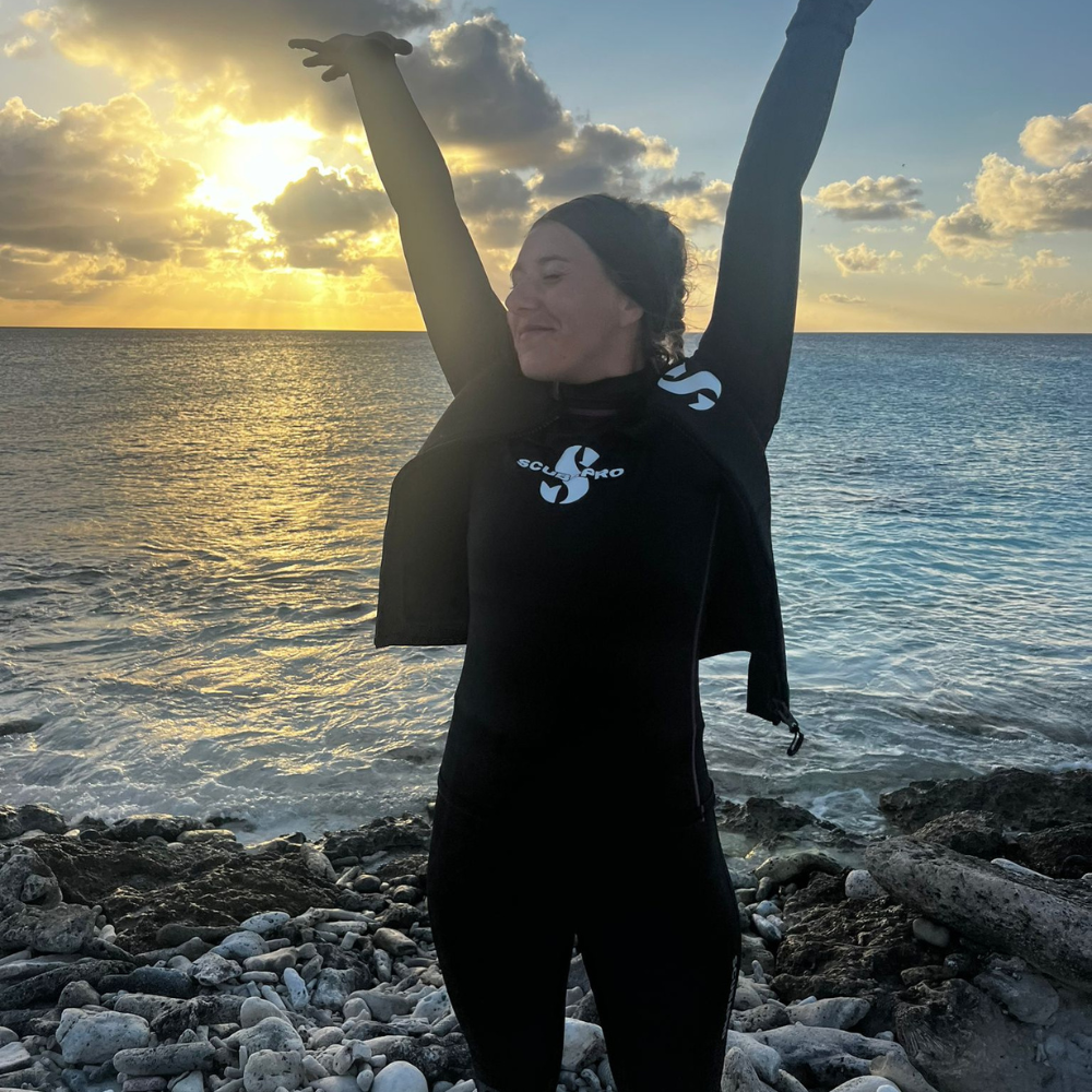 Global Dive Team - Kira Hartwigsen - SCUBAPRO